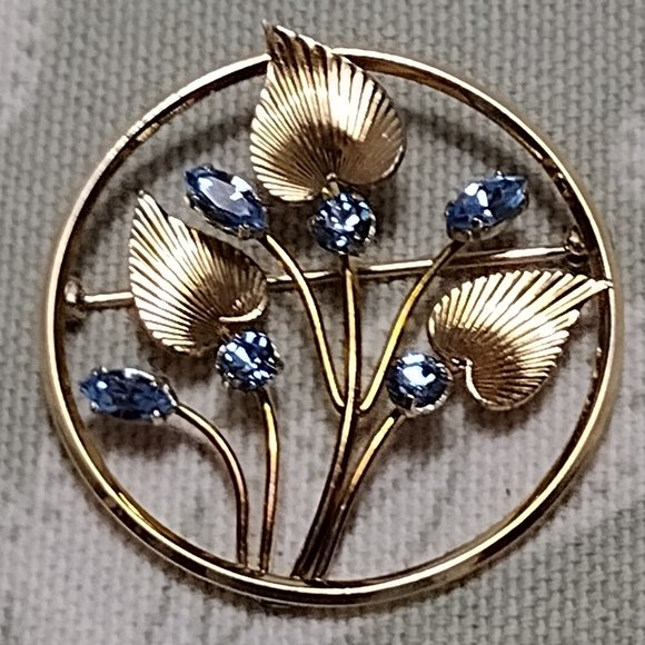 Krementz | Jewelry | Vintage Krementz Blue Crystal Circle Leaf Brooch ...